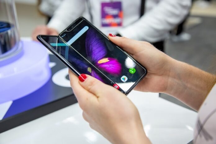 The Evolution of Flip Phone Designs: From Clamshells to Foldables - The ...
